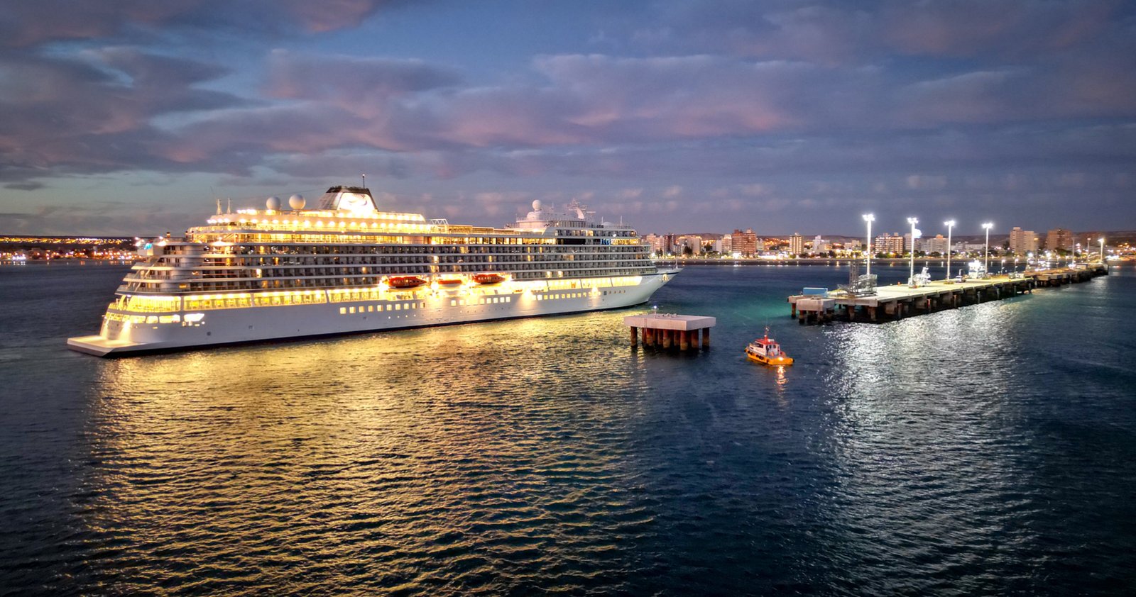 El Viking Jupiter nuevamente en Puerto Madryn - Patagonia Azul Turismo