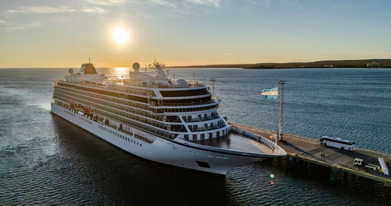Temporada de Cruceros: el Viking Jupiter arribó a Puerto Madryn ...